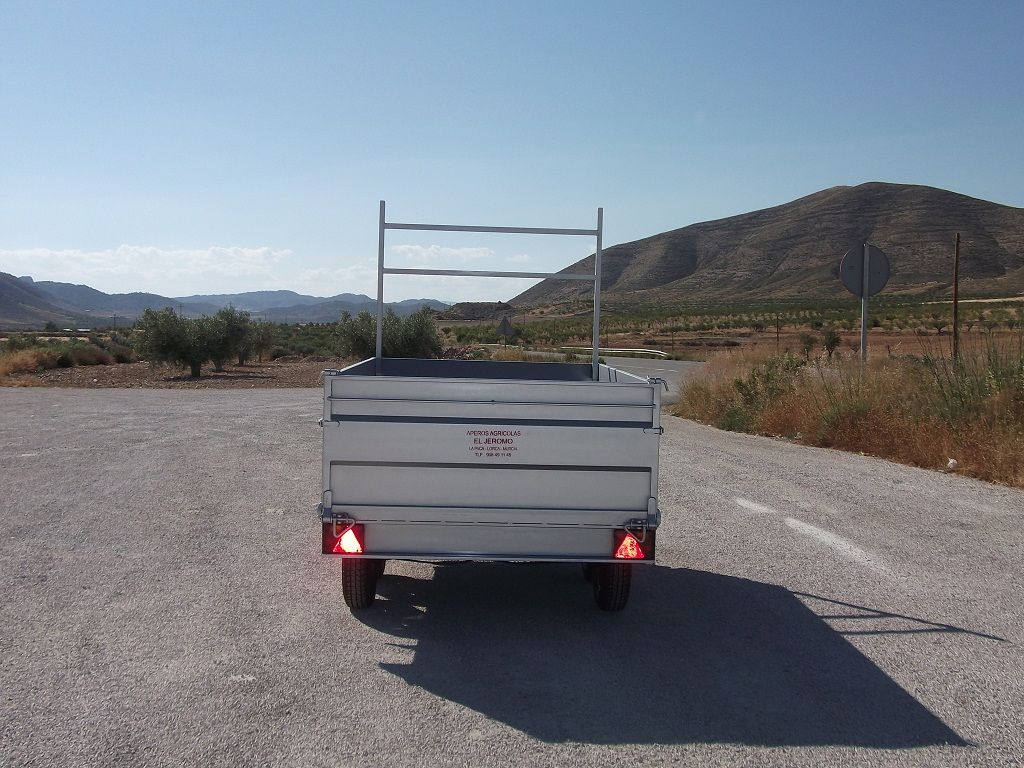 Remolque Turismo Basculante 2 ejes